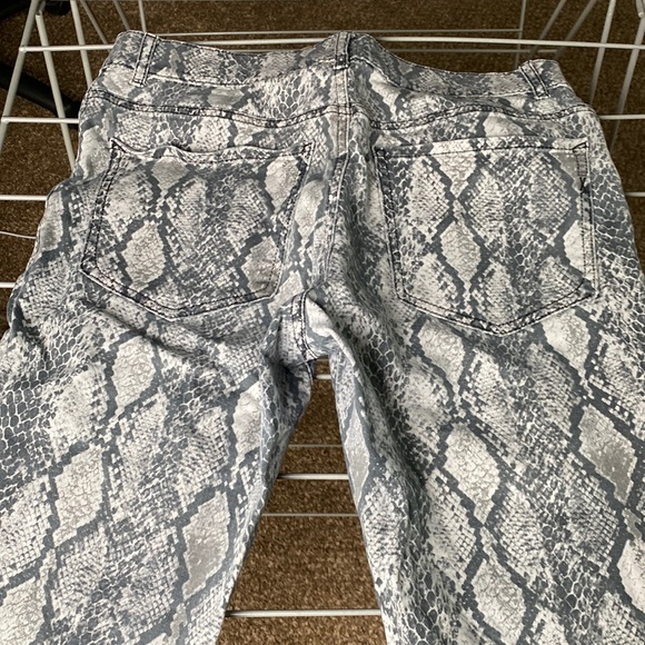 Express | Jeans | Snake Print High Rise Super Soft Jeans Leggings ...